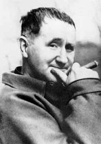 Brecht’s It – STAGE LEFT